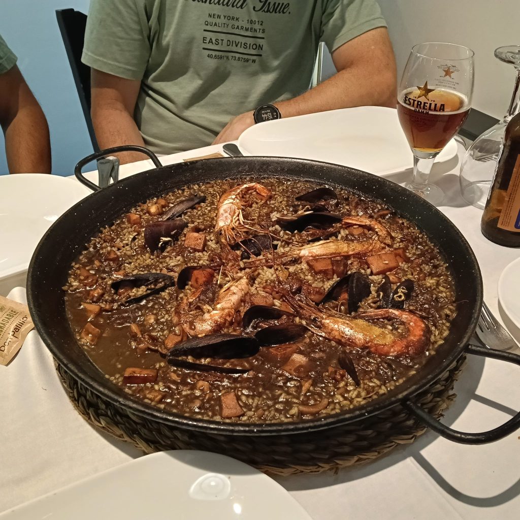 Restaurantes clásicos en la Barceloneta: Ca La Montse, Can Ramonet, El ...